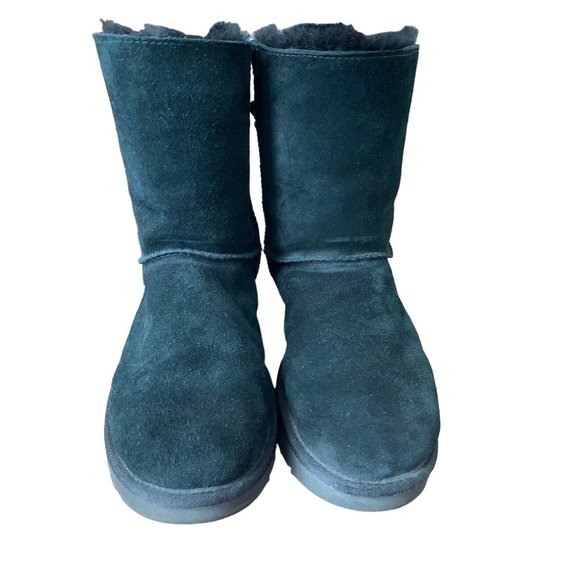 UGG | Shoes | Ugg Black Womens Boot Classic Short With Bows On Back ...